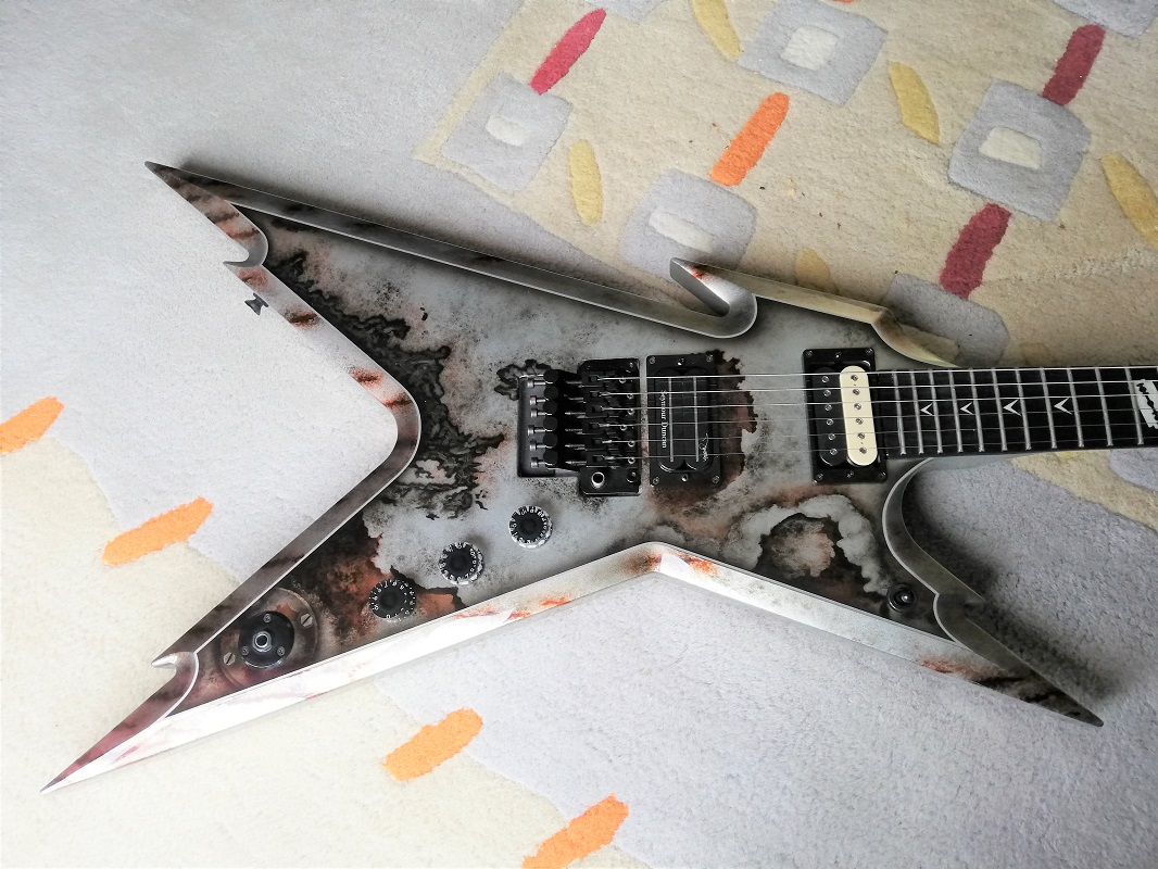 Guitares Electriques Dean USA RUST RAZORBACK TRIBUTE OCCASION 3400