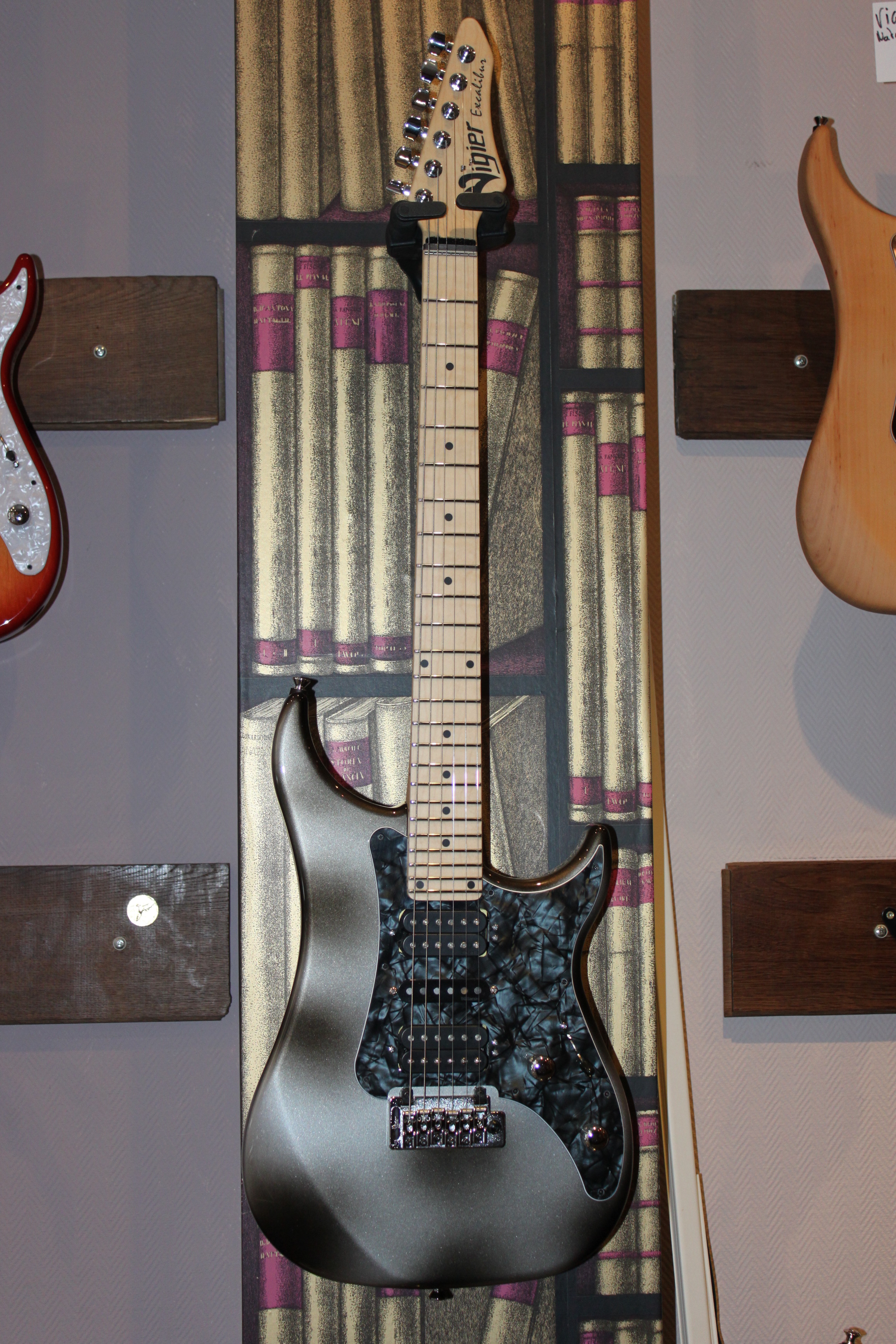 Guitares Electriques Vigier Excalibur Supra HSH Urban Metal / MN ...