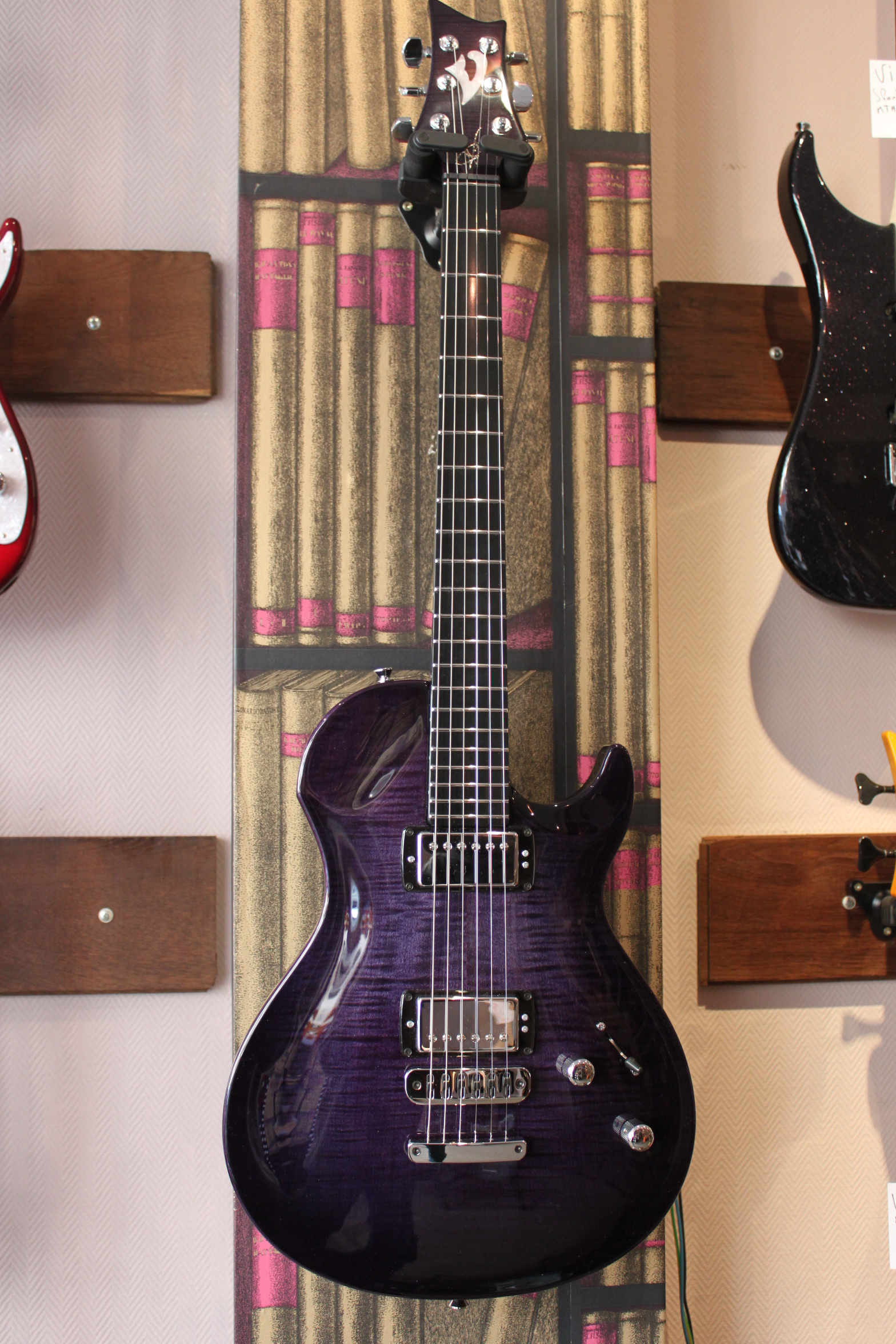 Guitares Electriques Vigier GV Wood Purple Fade - GV Wood Guitares ...