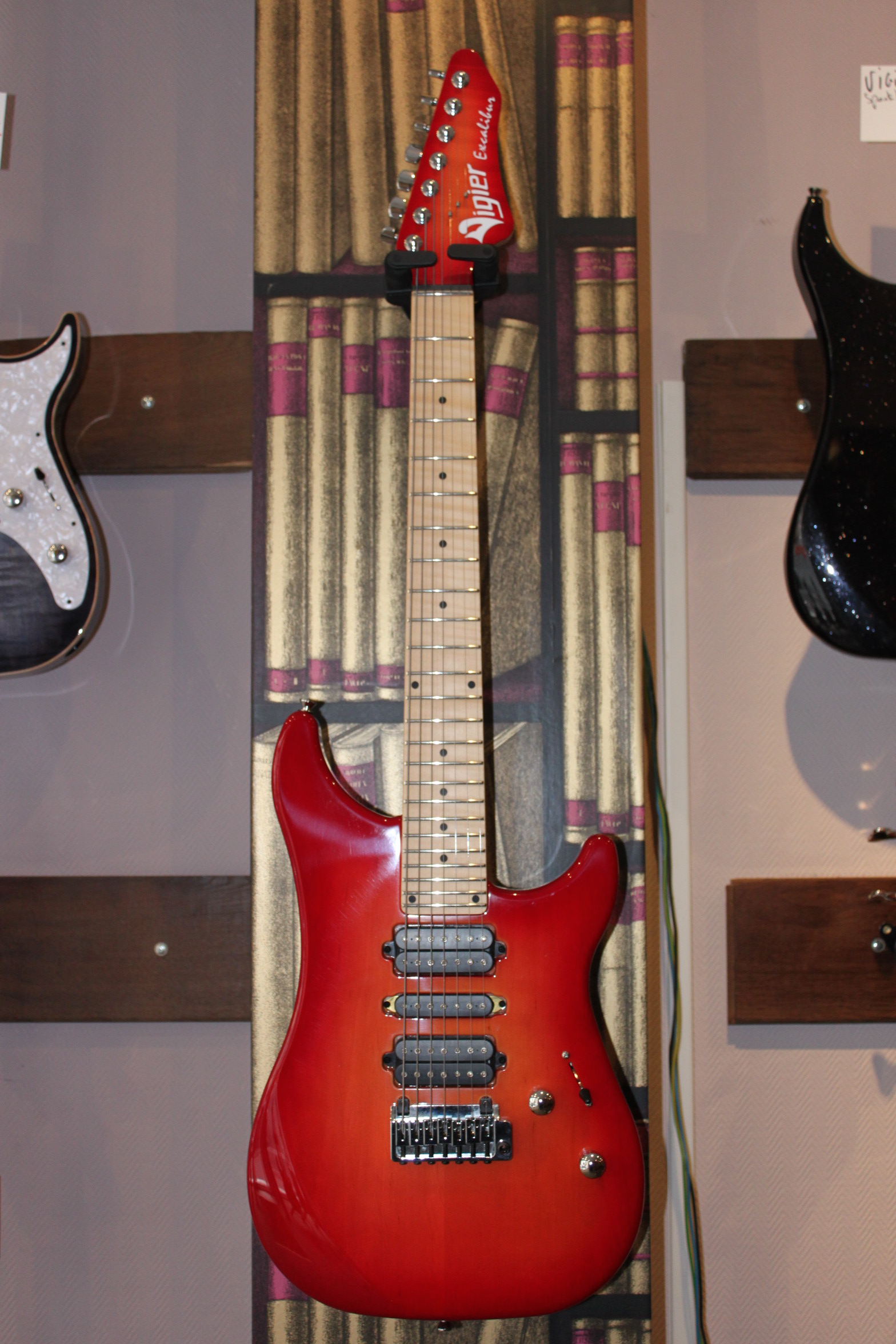Guitares Electriques Vigier Supra 7 OKAZ OCCASION Cherry Sunburst 2200