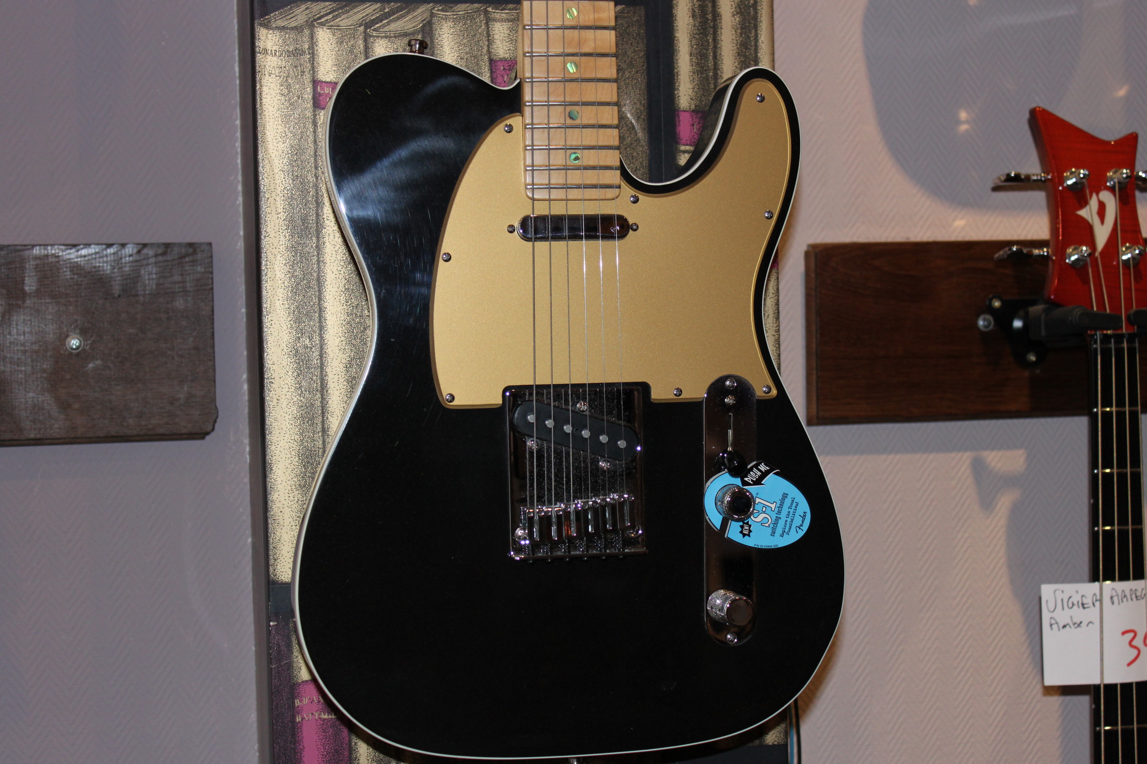 Guitares Electriques Fender TELE DELUXE OCCASION Montego Black 1200
